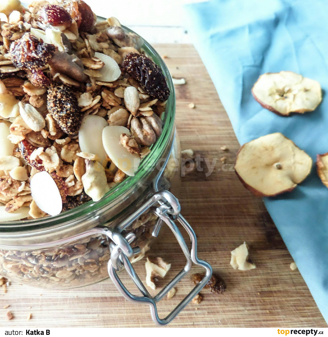 Domácí müsli s vůní Vánoc recept - TopRecepty.cz
