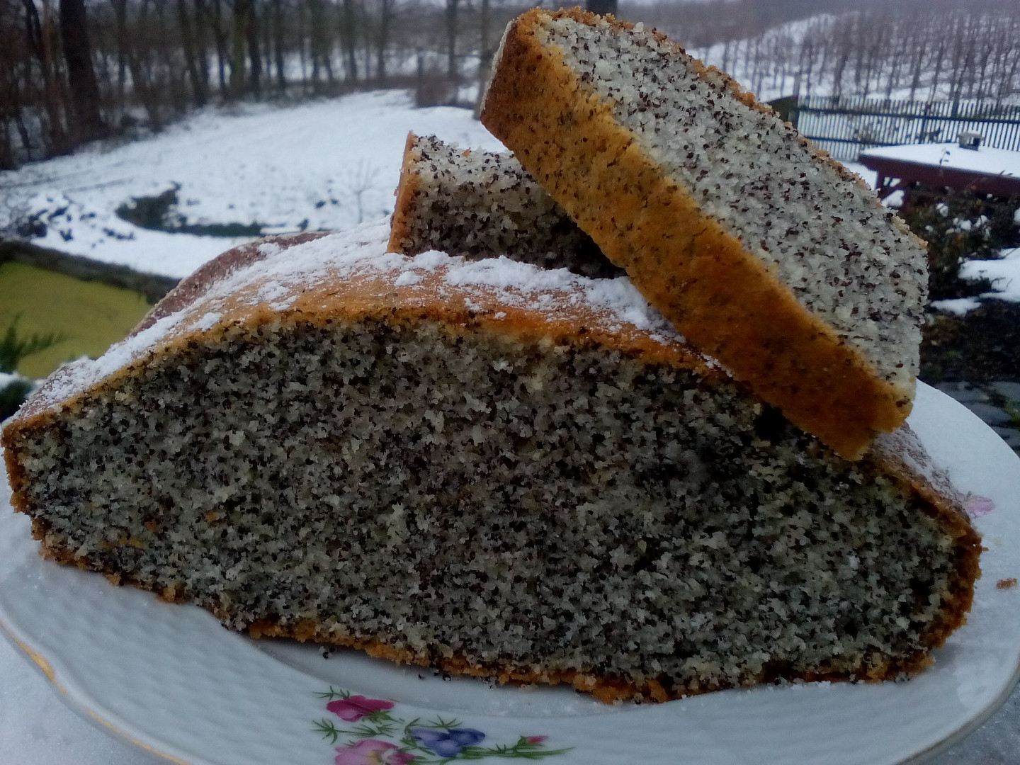 Vláčný makovec-makovník - TopRecepty.cz