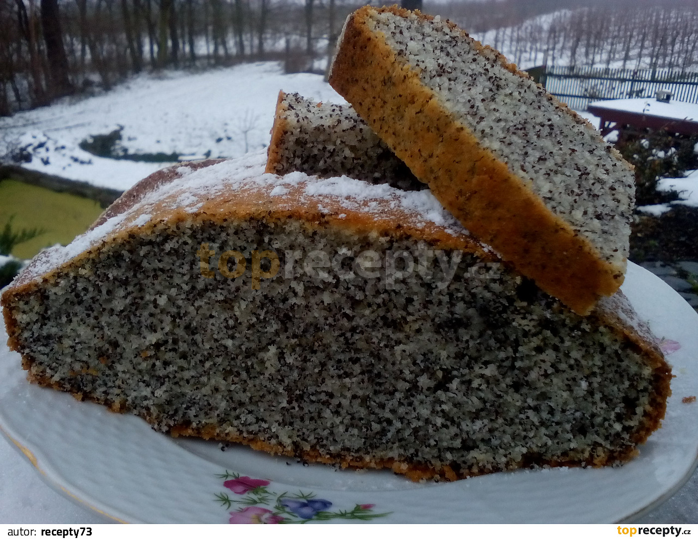 Vláčný makovec - makovník recept - TopRecepty.cz