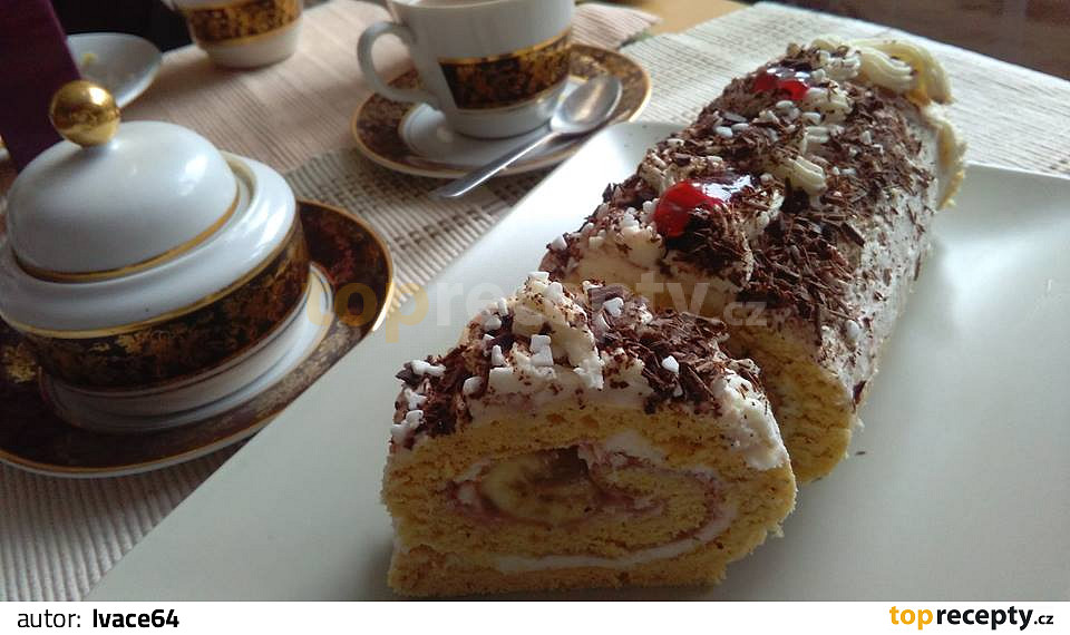 Ořechová roláda s banánem recept - TopRecepty.cz