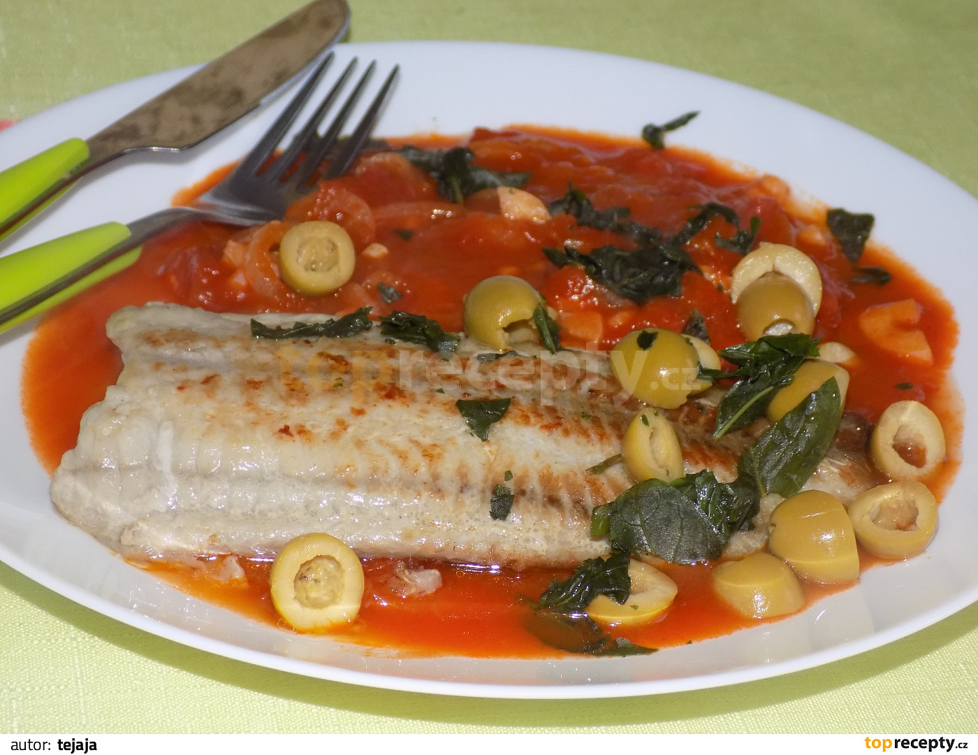 Sumeček africký s rajčatovou omáčkou recept - TopRecepty.cz