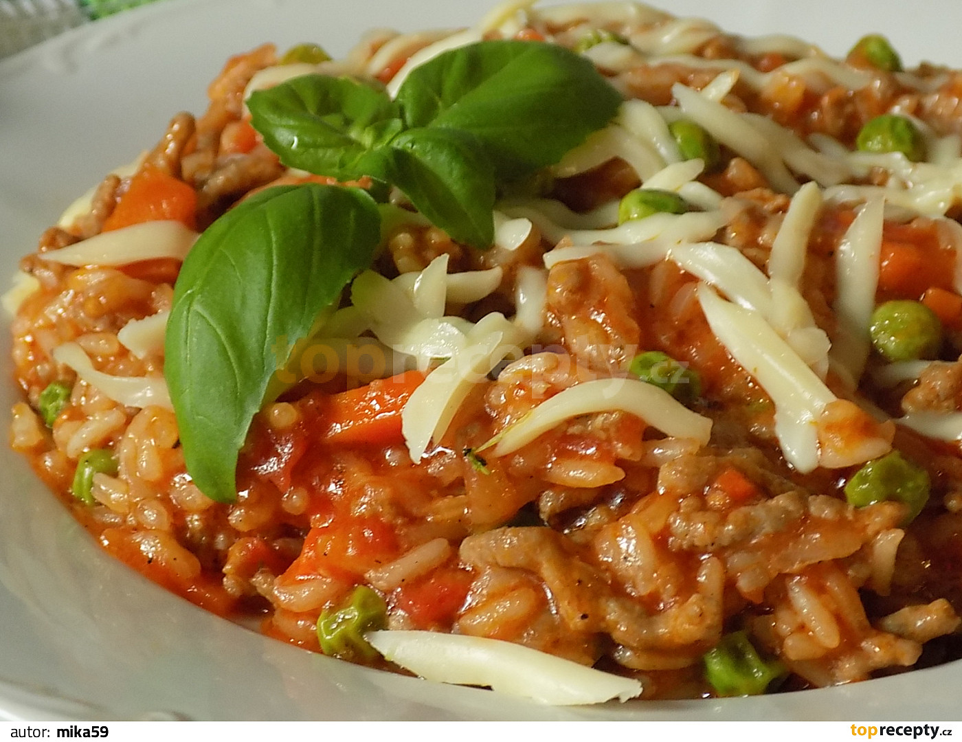 Mleté maso s rýži a rajčaty z jedné pánve recept - TopRecepty.cz