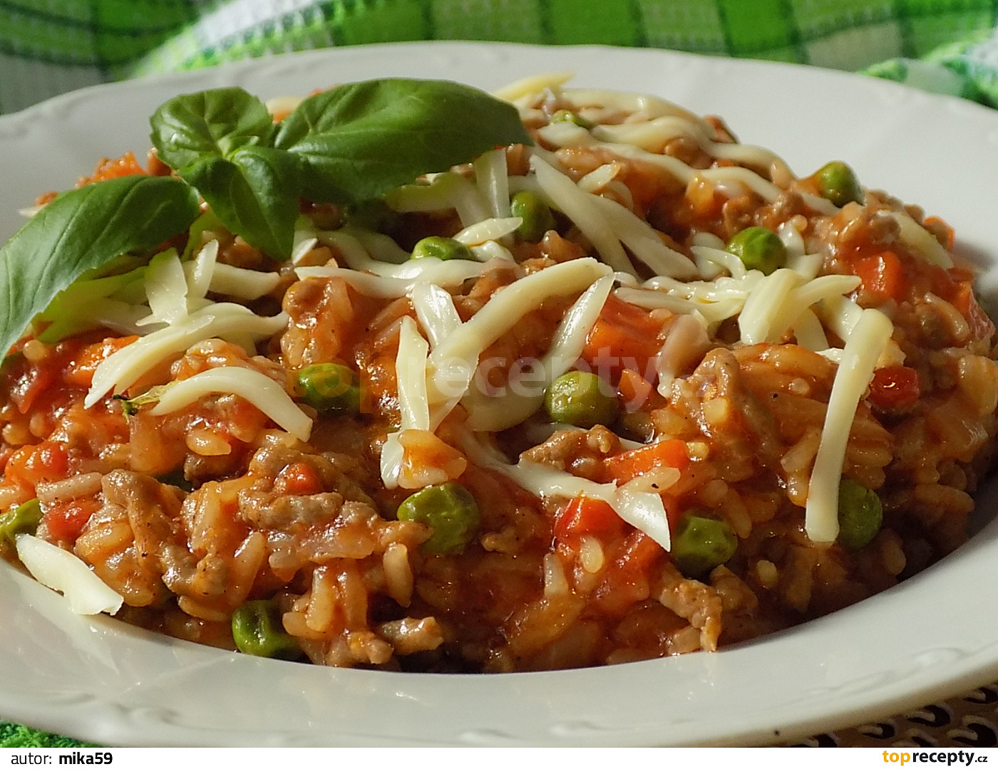 Mleté maso s rýži a rajčaty z jedné pánve recept - TopRecepty.cz