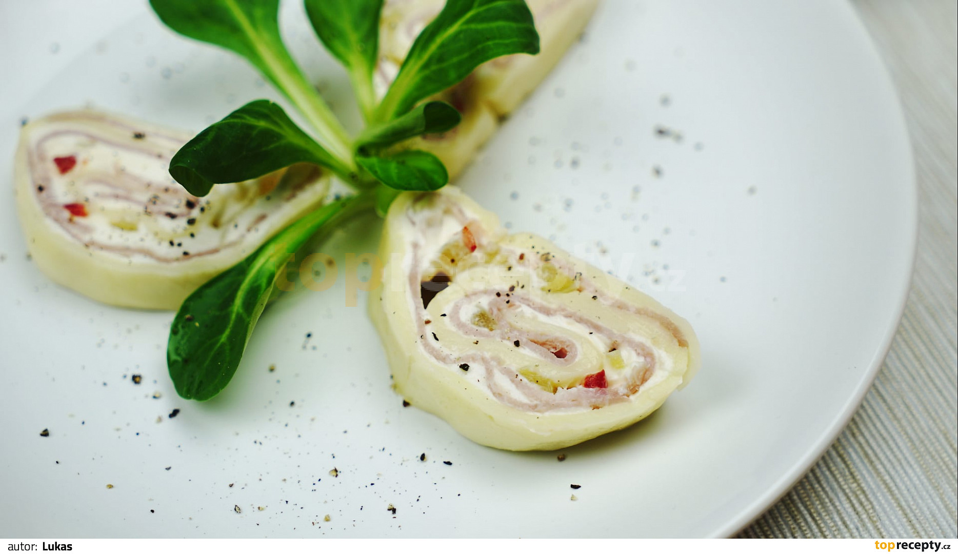 Sýrová roláda recept - TopRecepty.cz