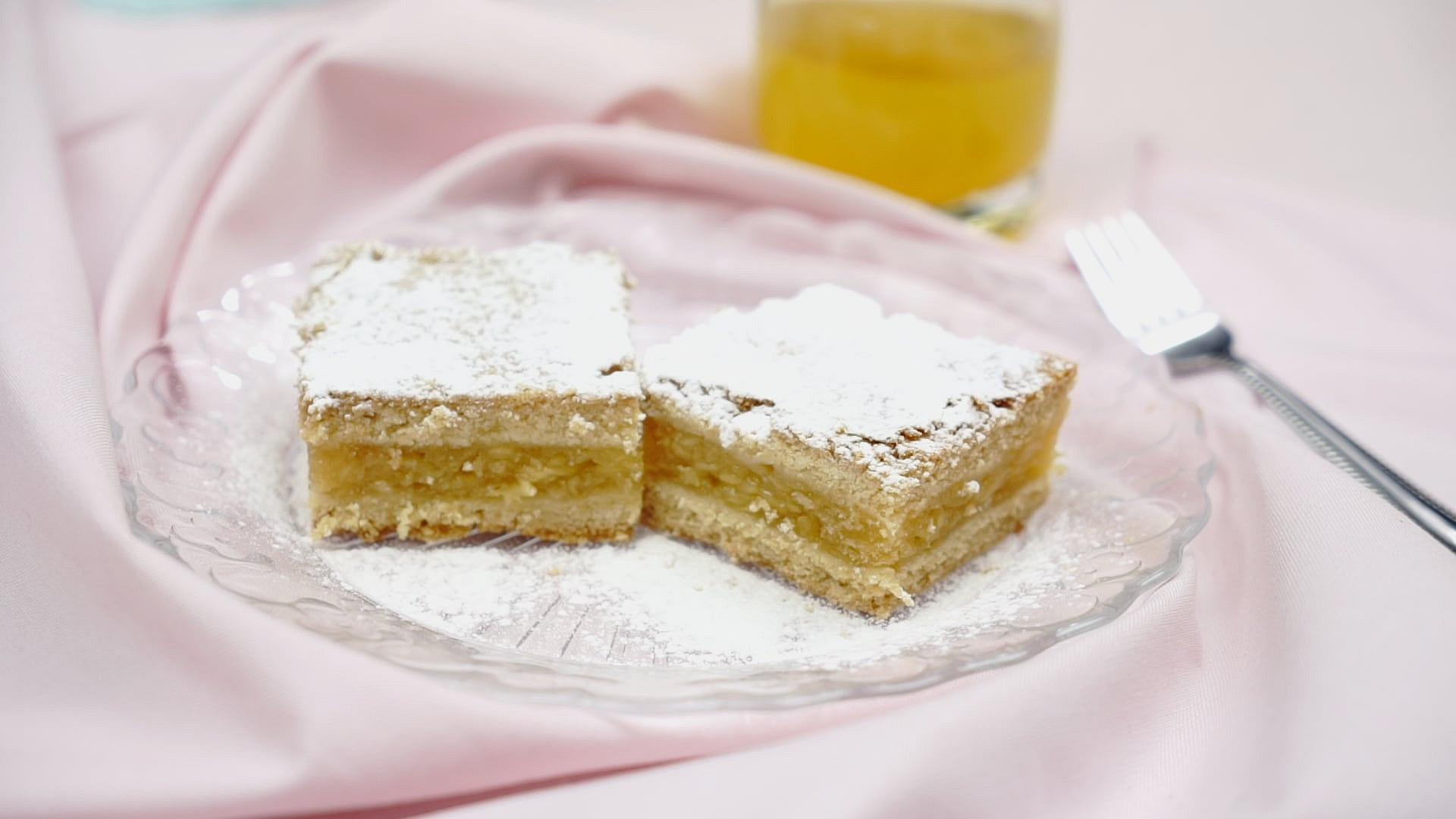 Křehký jablkový koláč - TopRecepty.cz