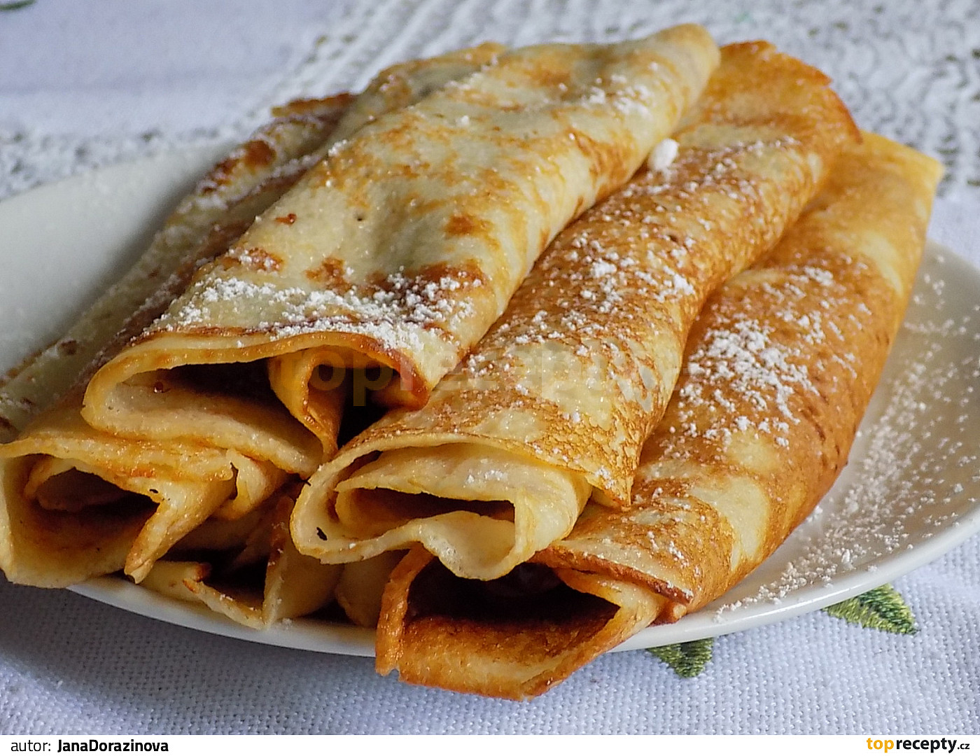 Palačinky s džemem recept - TopRecepty.cz