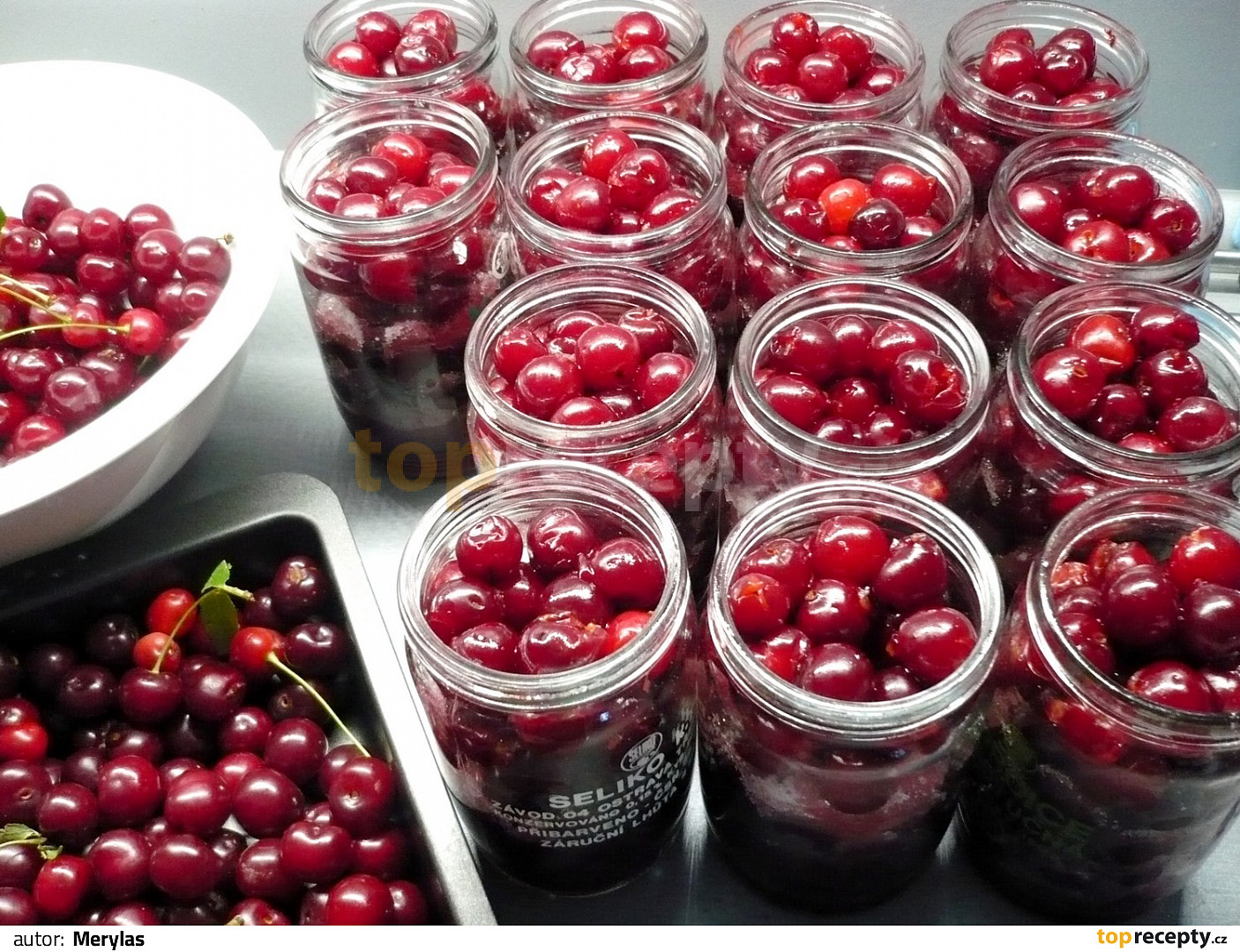 Višně ve vlastní šťávě recept - TopRecepty.cz