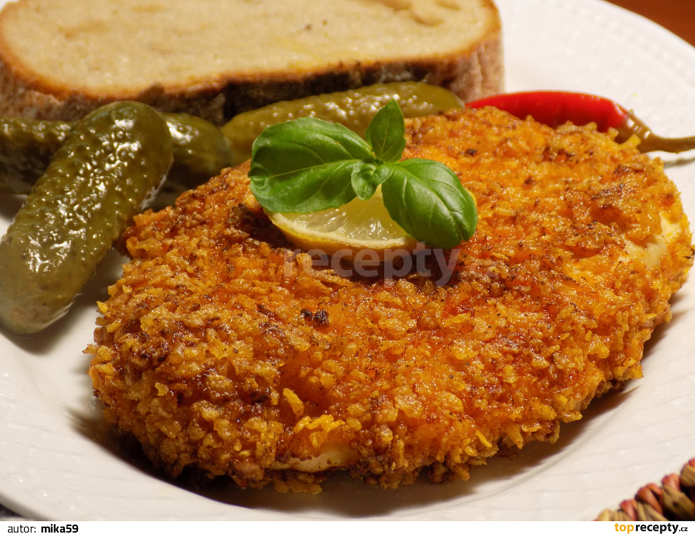 Kuřecí hořčicový řízek obalený v cornflakes recept - TopRecepty.cz