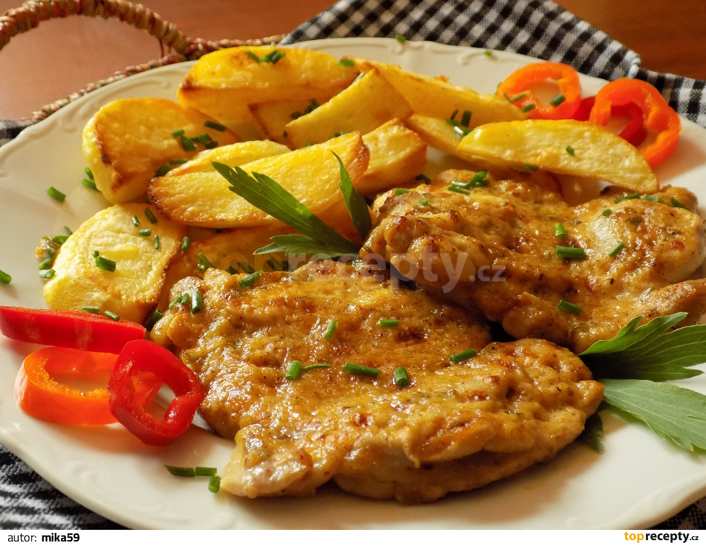 Marinované přírodní kuřecí řízky z trouby recept - TopRecepty.cz