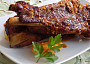 Uzená grilovaná žebra recept - TopRecepty.cz