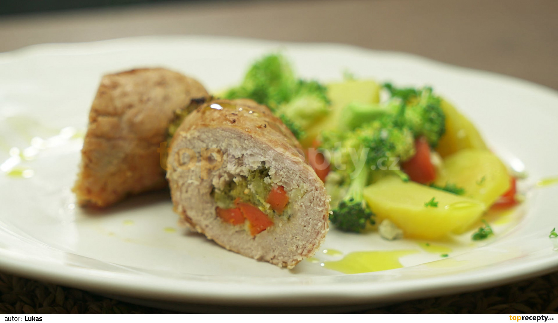 Plněný vepřový závitek - TopRecepty.cz