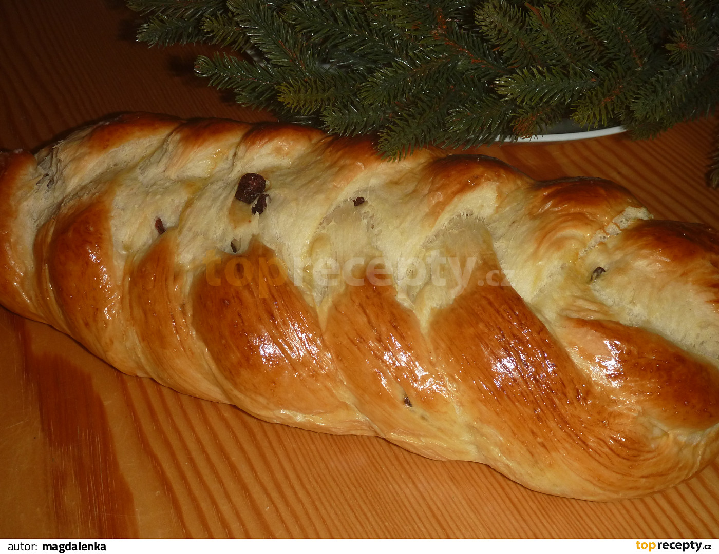 Máslová vánočka z pěti pramenů - TopRecepty.cz
