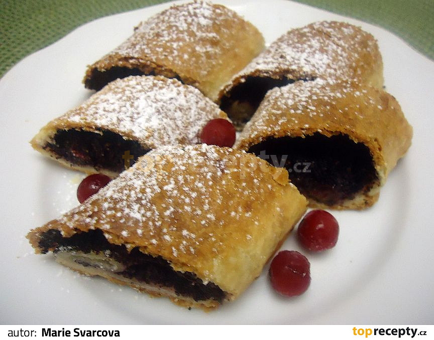 Makový závin ze špaldové mouky recept - TopRecepty.cz
