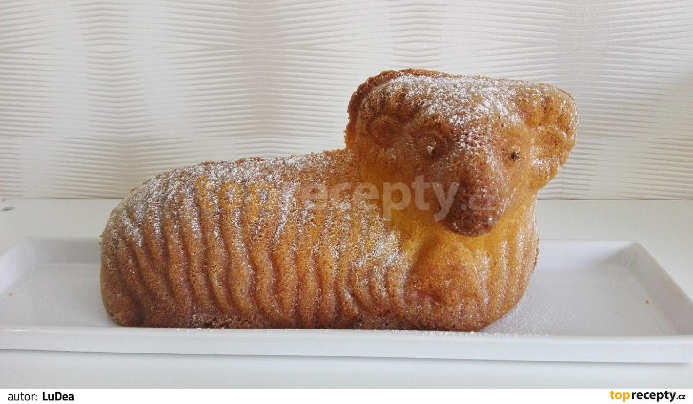 Jednoduchý velikonoční beránek recept - TopRecepty.cz