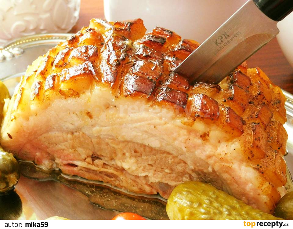 Pečený bůček naložený v solném láku recept - TopRecepty.cz