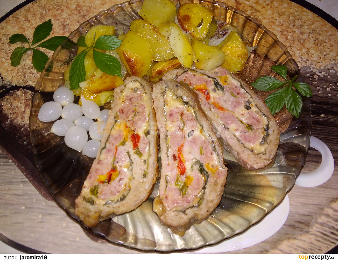 Mletá velikonoční jednoduchá roláda recept - TopRecepty.cz