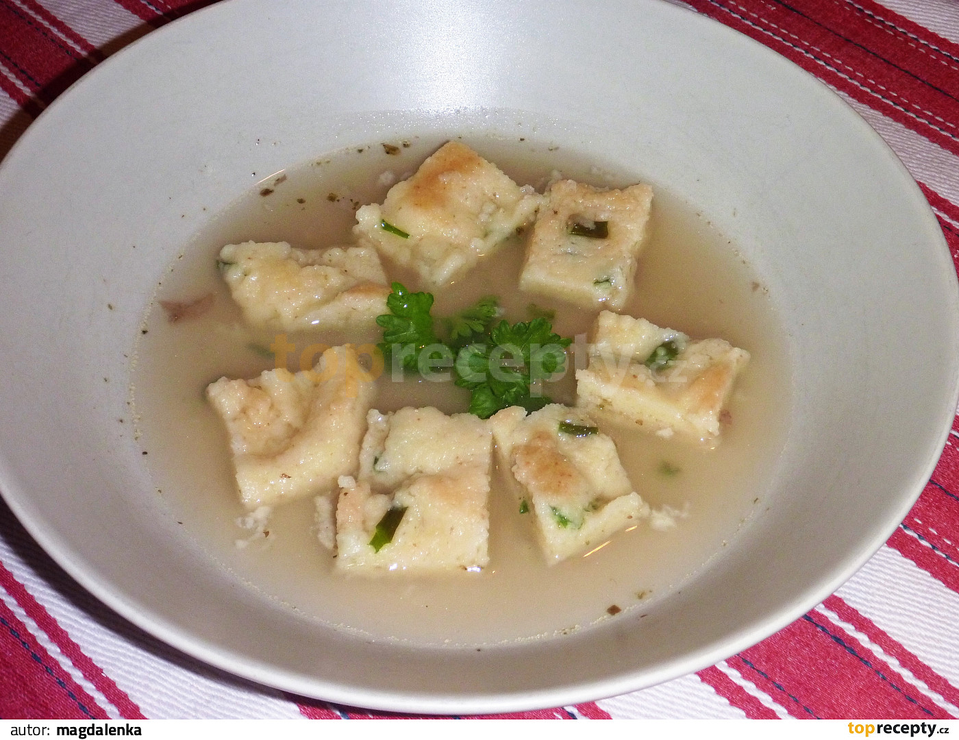 Rychlý krupicový svítek do polévky recept - TopRecepty.cz