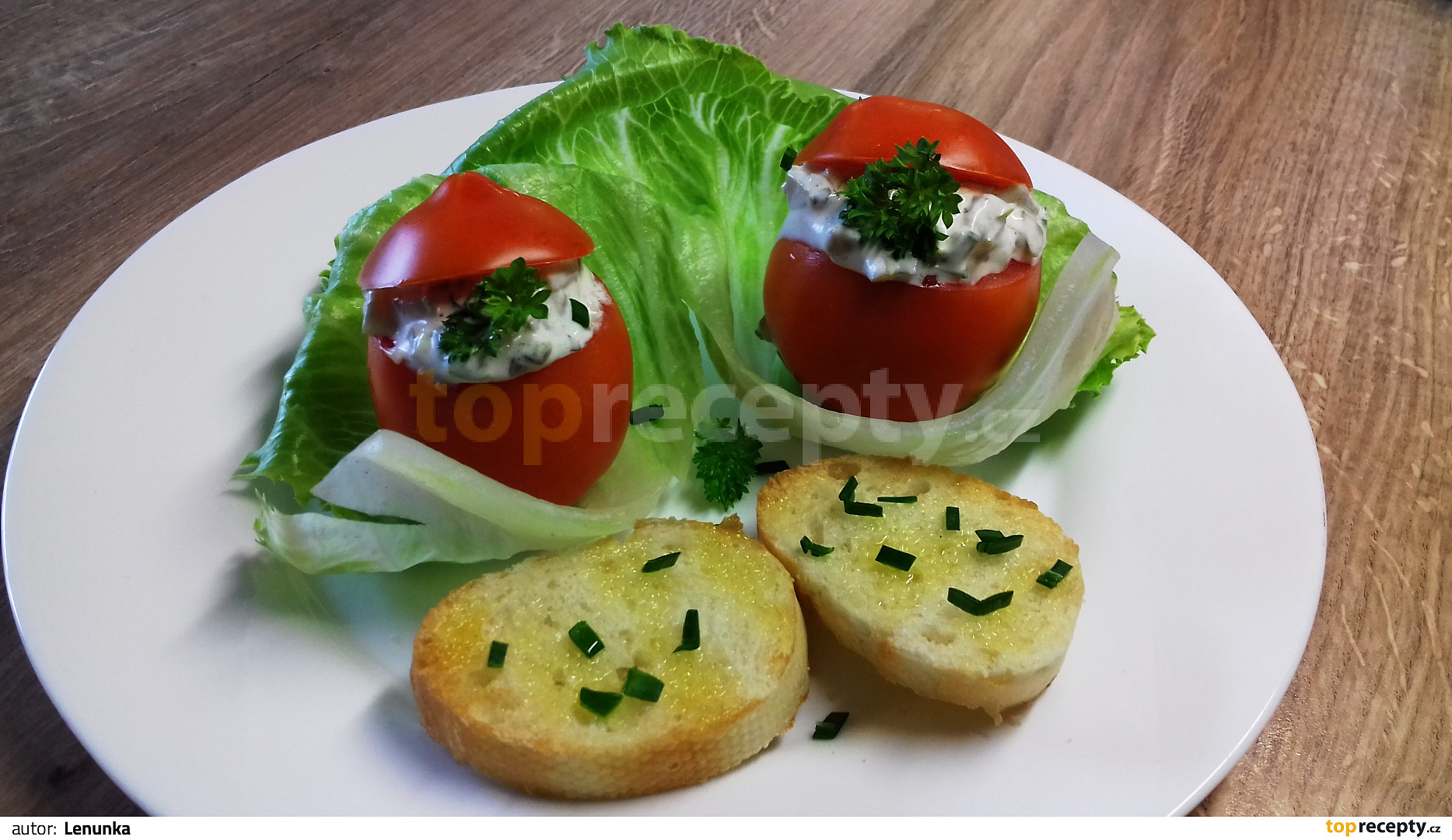 Plněná rajčata se žampiony recept - TopRecepty.cz