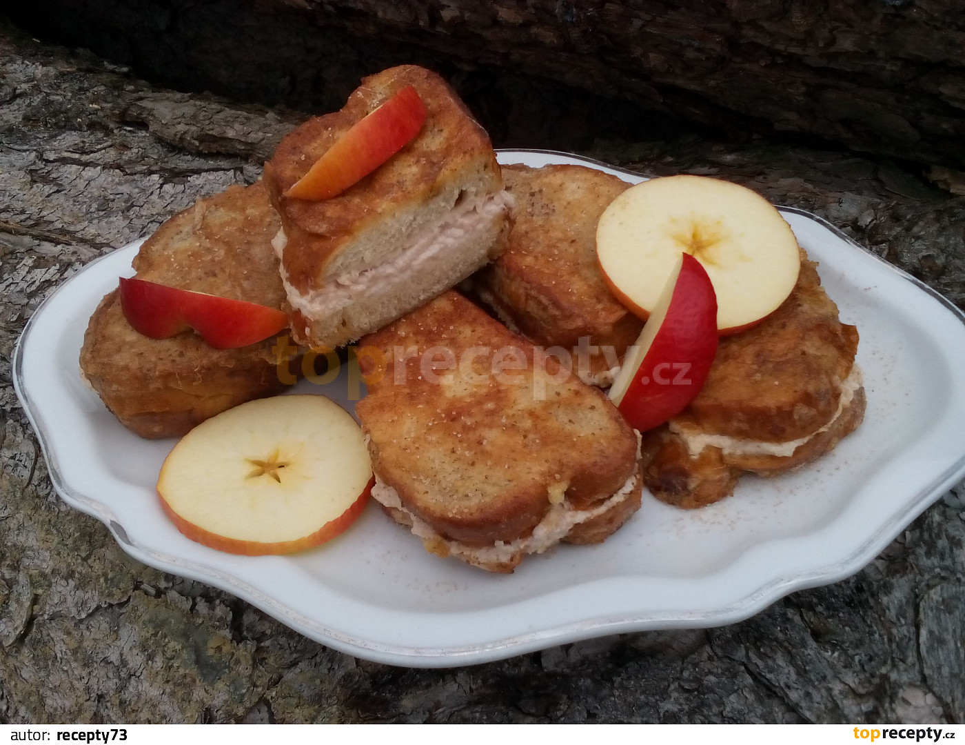 Smažená žemlovka - sladká rychlovka recept - TopRecepty.cz