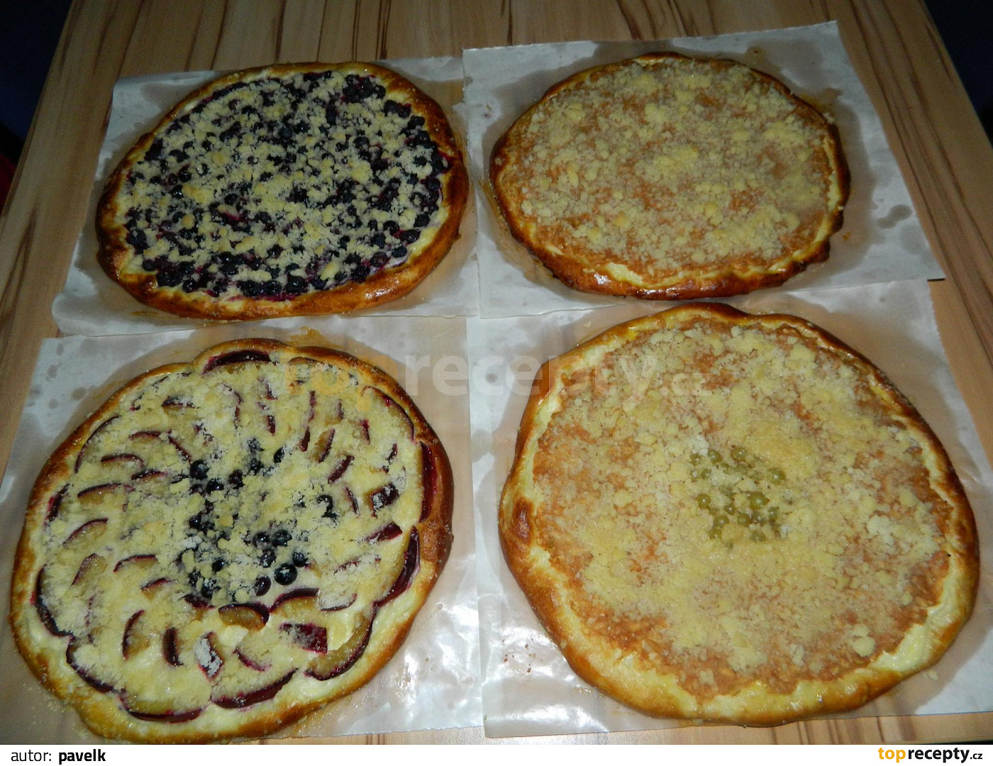 Kynuté povidlové frgály s drobenkou recept - TopRecepty.cz