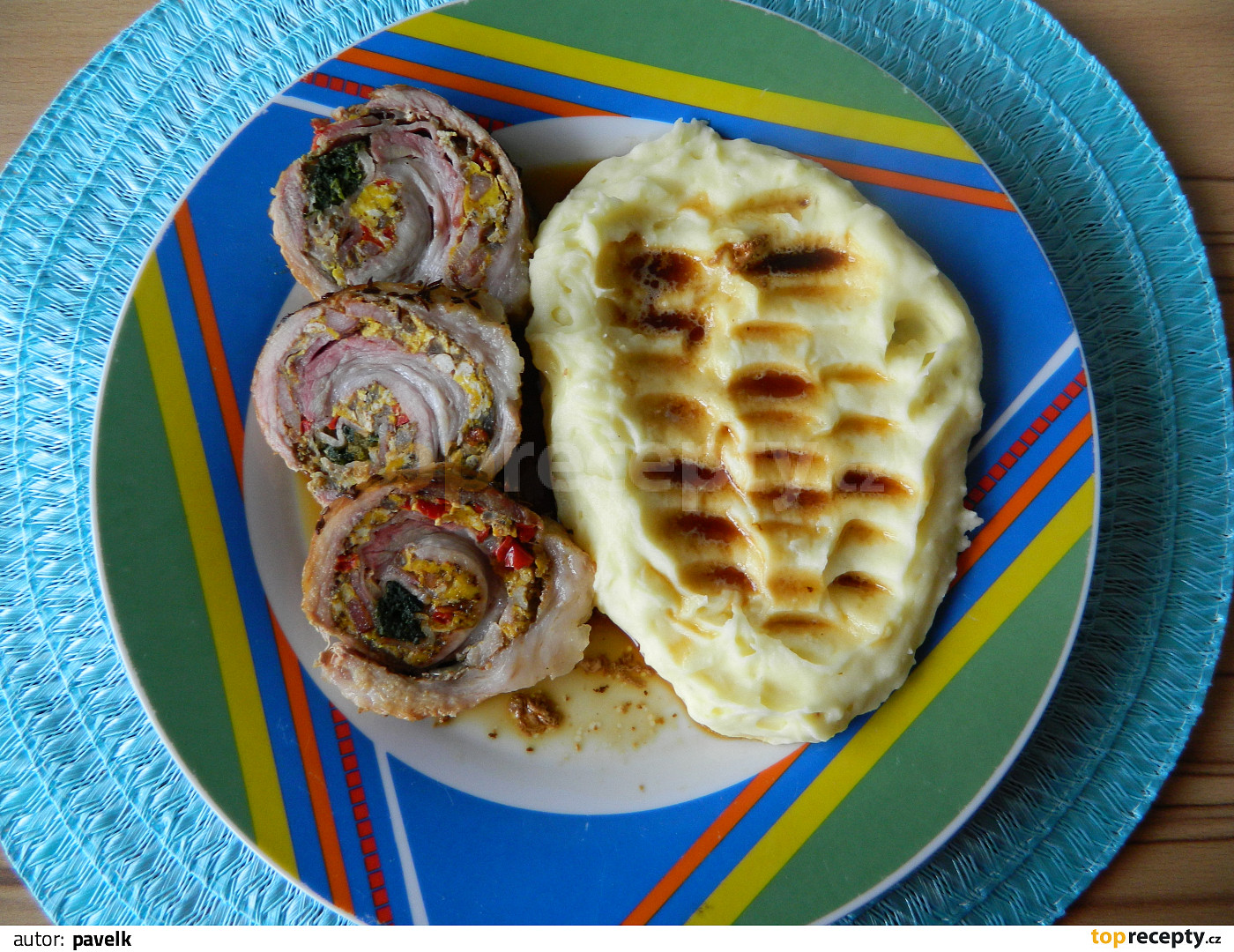 Bůčková roláda - plněná recept - TopRecepty.cz