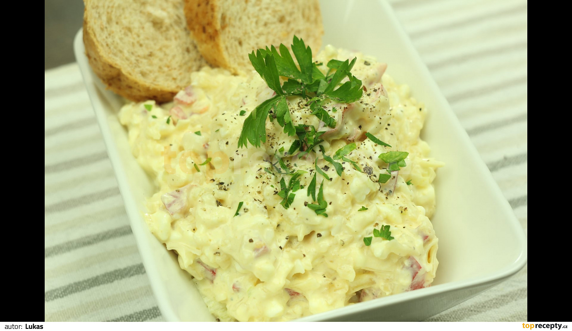 Cottage pomazánka s tvarůžky recept - TopRecepty.cz