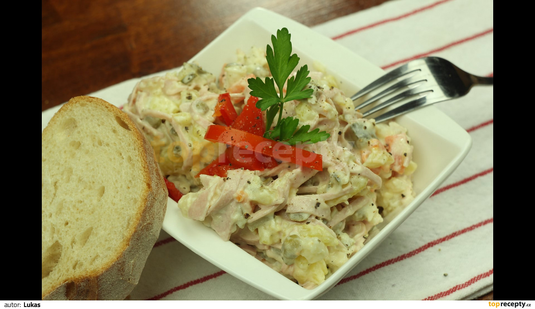 Vlašský salát retro (podle ČSN z roku 1976) recept - TopRecepty.cz