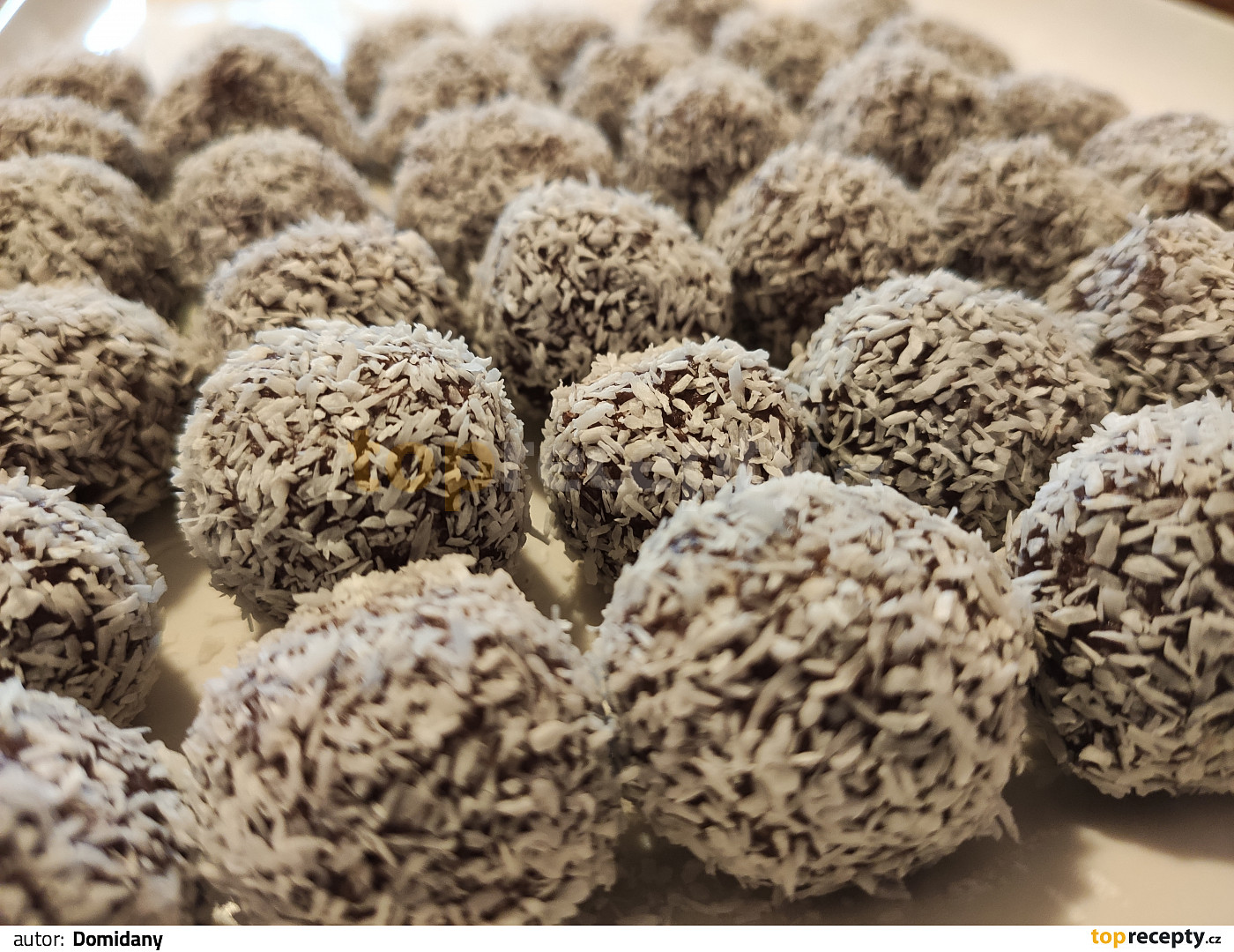 Kokosové koule recept - TopRecepty.cz