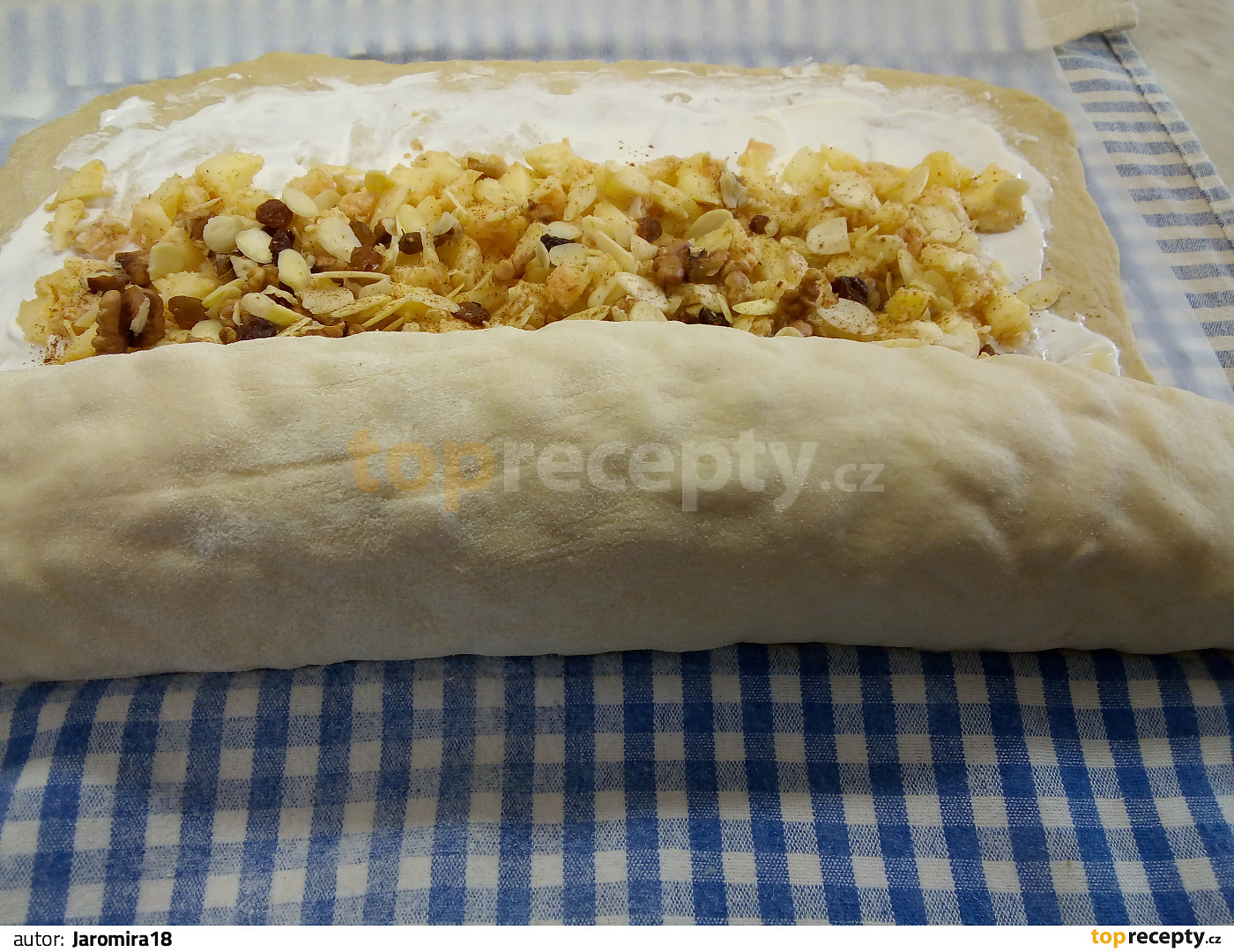 Bavorský jablečný štrúdl - TopRecepty.cz