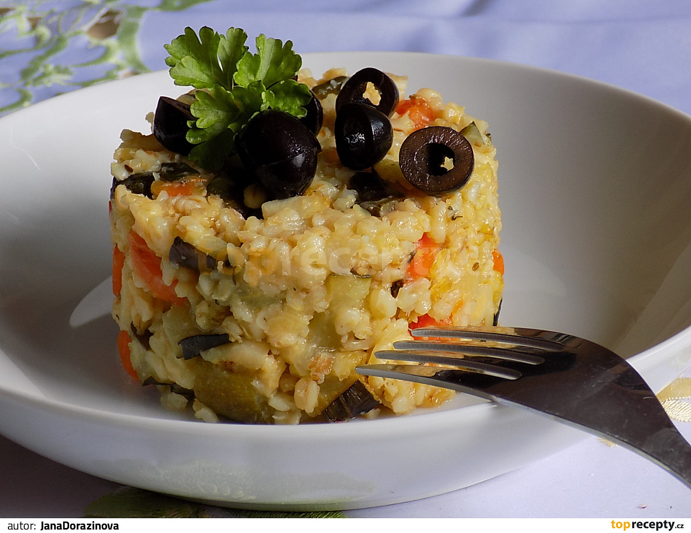 Bulgur se zeleninou recept - TopRecepty.cz
