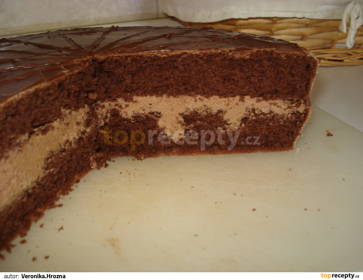 Kakaový olejový korpus na dort recept - TopRecepty.cz