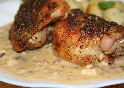 Kuře pečené se "španělákovou" omáčkou - TopRecepty.cz