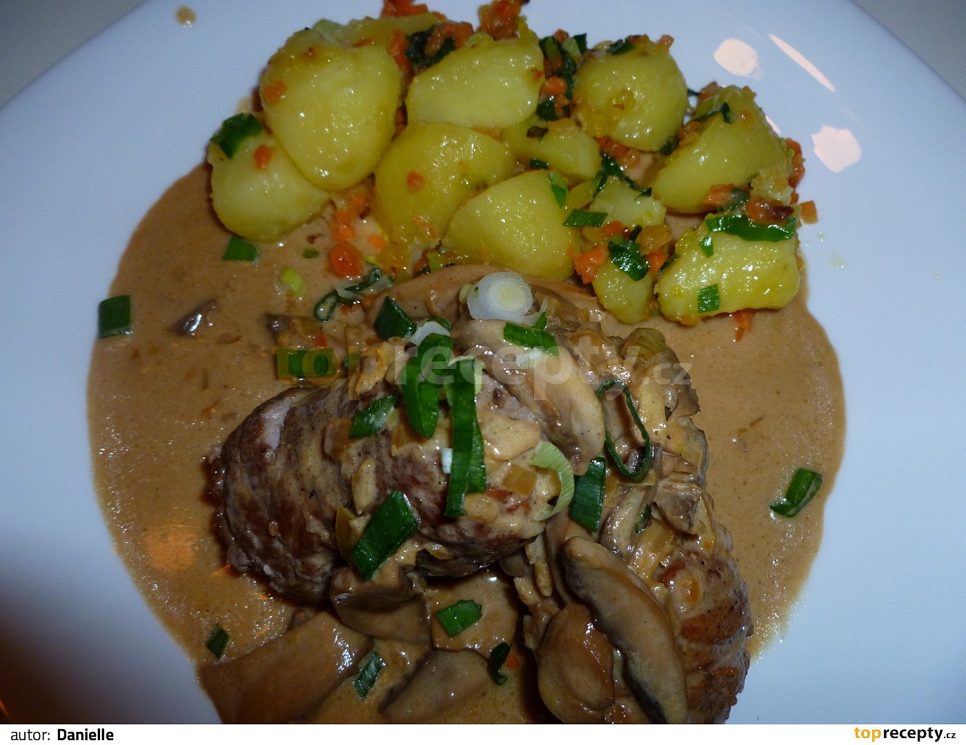 Roládky z vepřové panenky recept - TopRecepty.cz