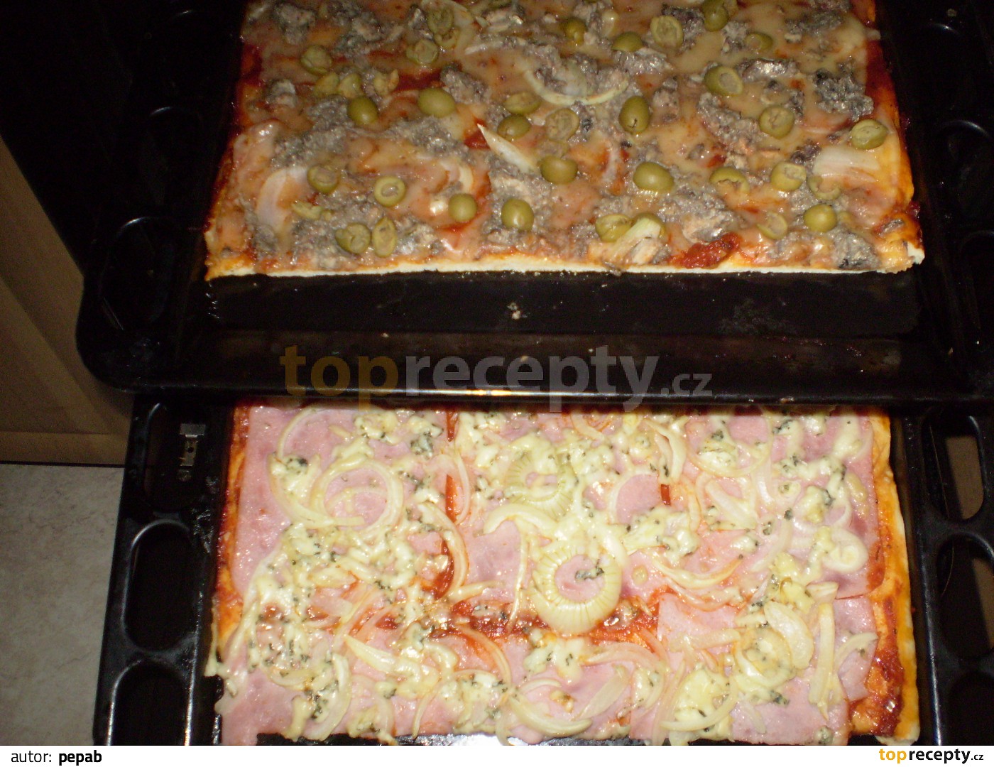 Pizza duo recept - TopRecepty.cz