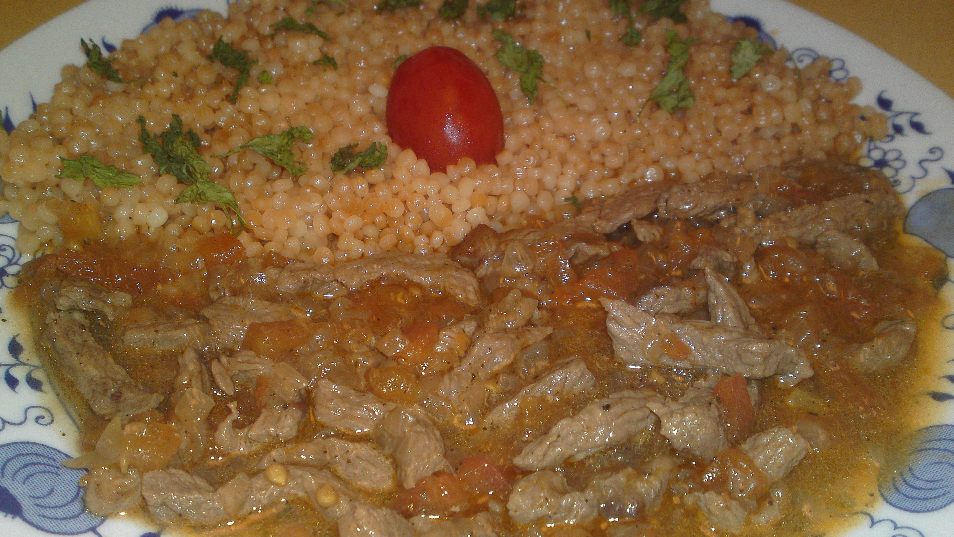 Maďarský hovězí tokáň na pepři podle Gundela recept - TopRecepty.cz