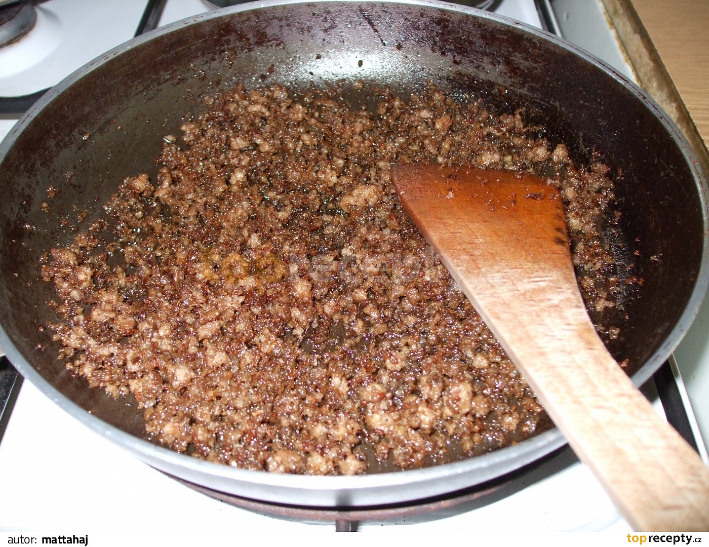 Mleté maso se zeleninou a těstovinami recept - TopRecepty.cz