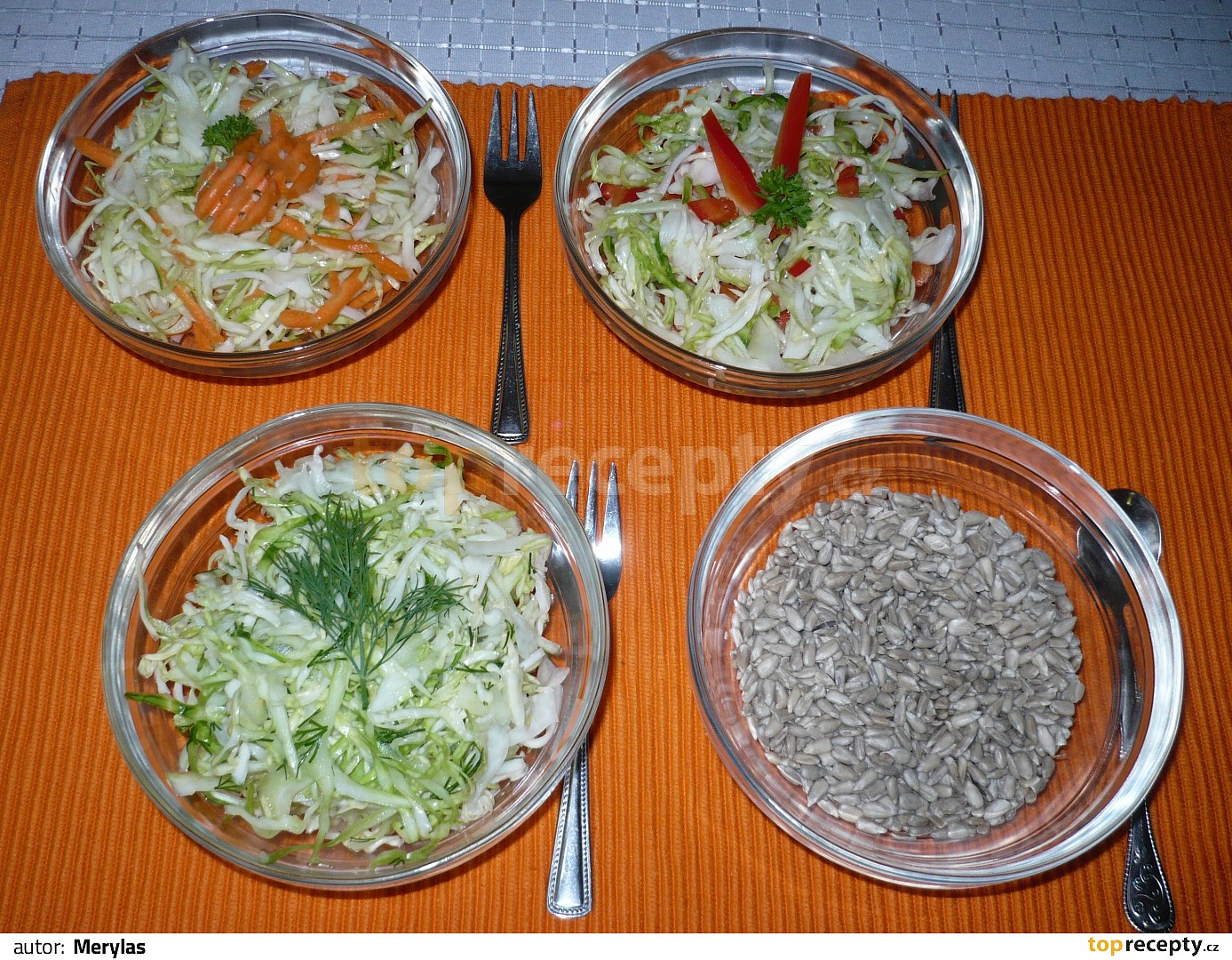 Salát z hlávkového zelí recept - TopRecepty.cz