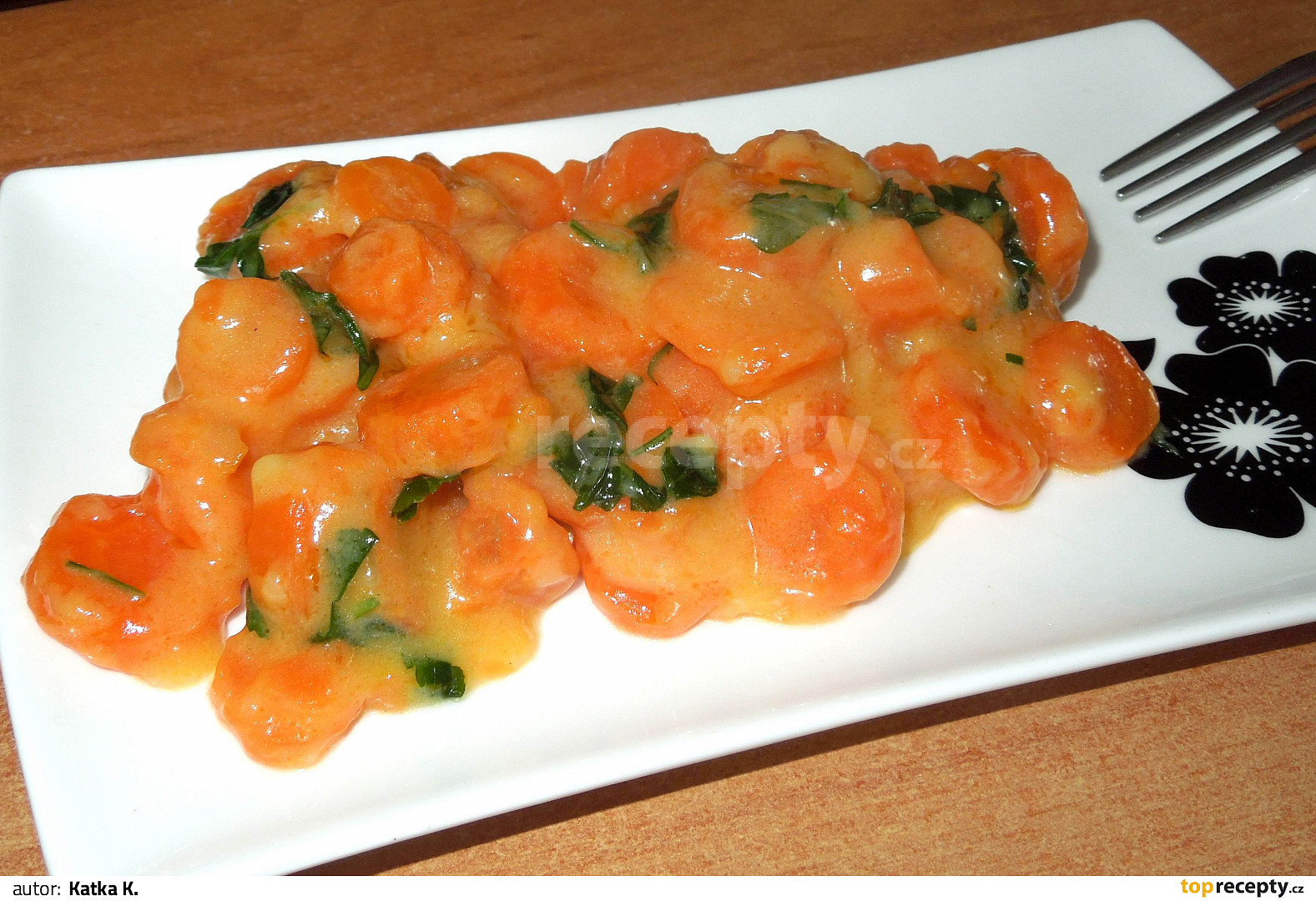 Dušená mrkev - TopRecepty.cz