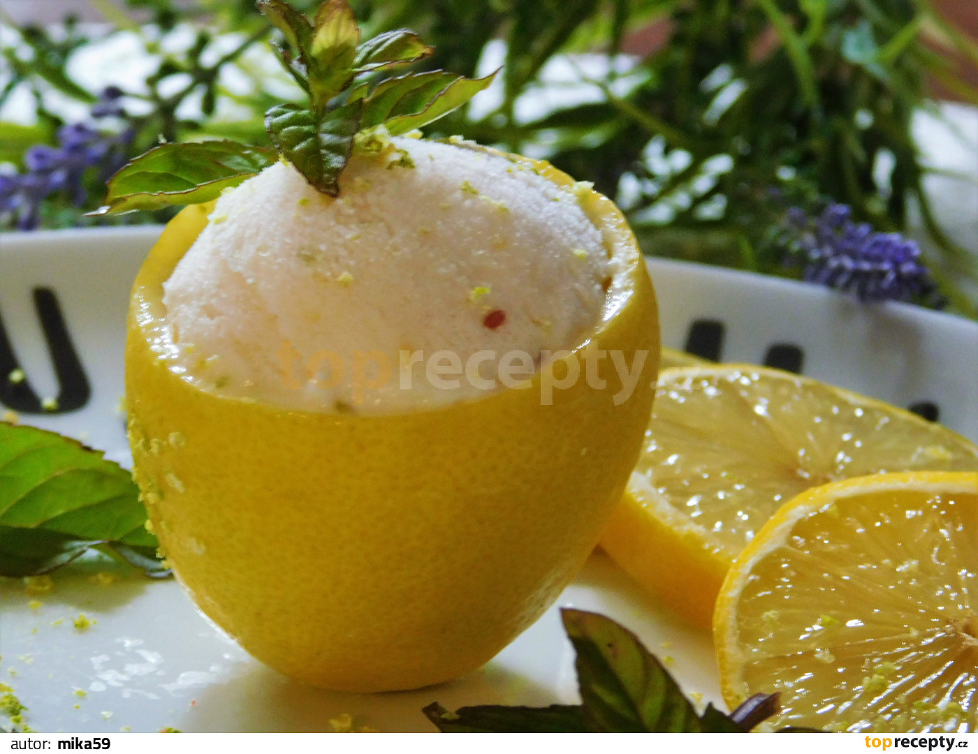 Citronová zmrzlina recept - TopRecepty.cz