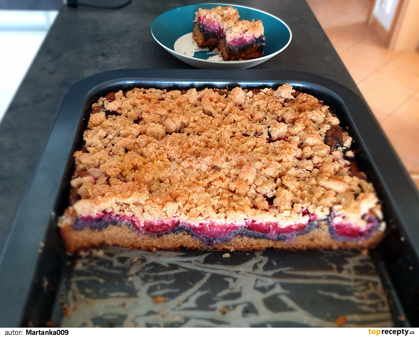 Rychlý švestkový koláč s mákem recept - TopRecepty.cz