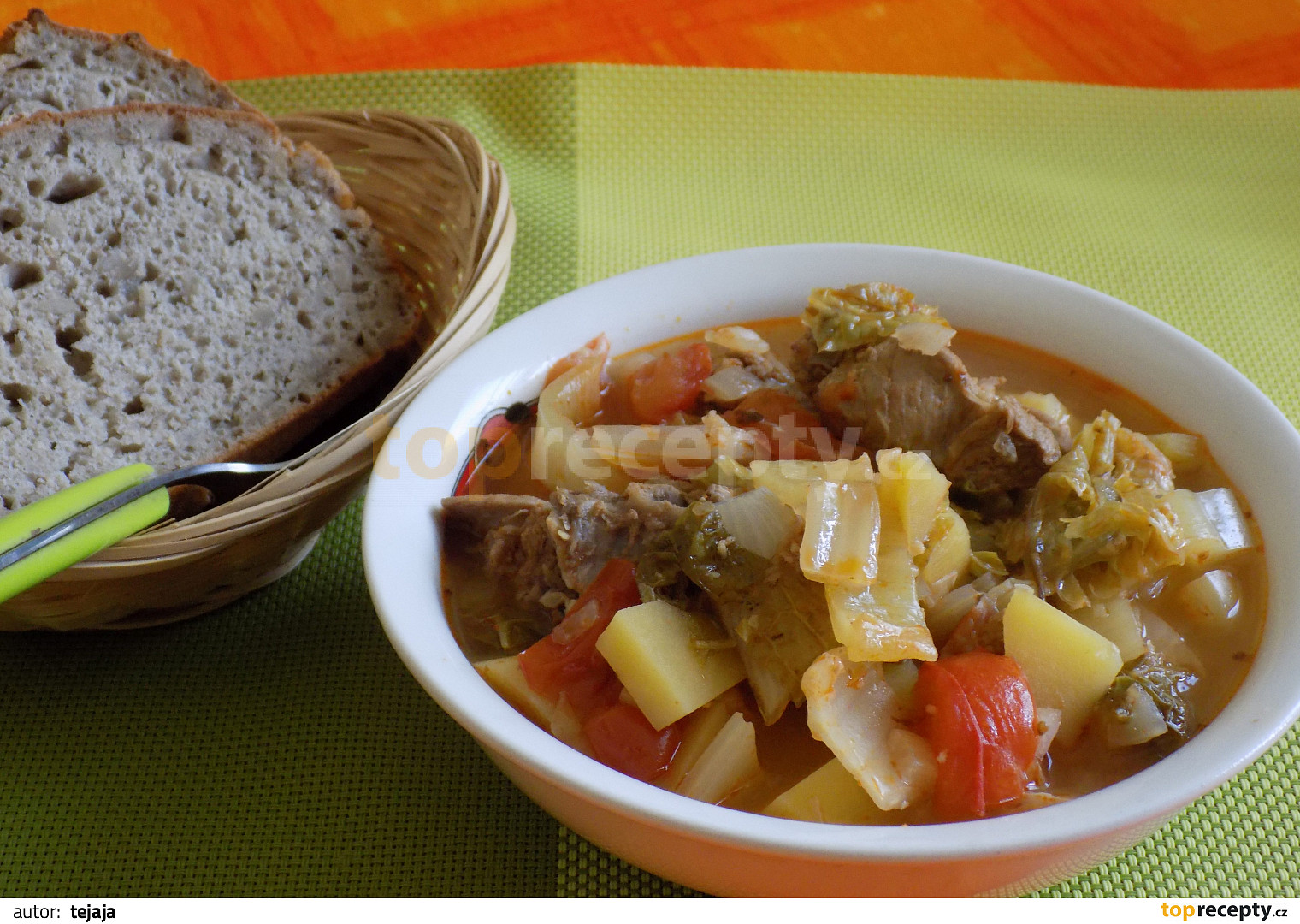 Jehněčí guláš recept - TopRecepty.cz