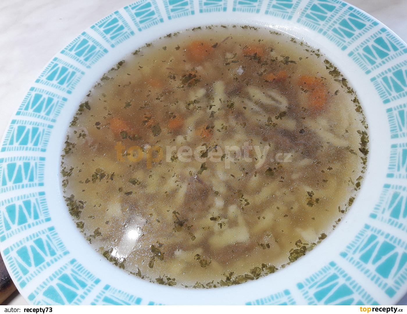 Strouhání / drobení / mrvenička - zavářka do polévky - TopRecepty.cz