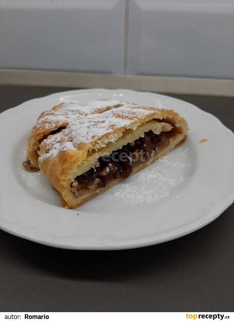 Štrúdl z tvarohového těsta - TopRecepty.cz