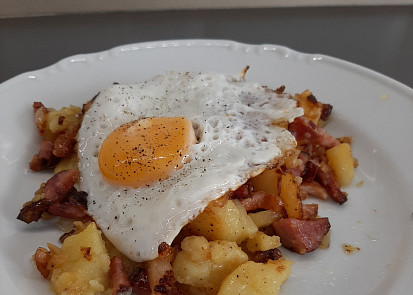 Tyrolské Gröstle recept - TopRecepty.cz