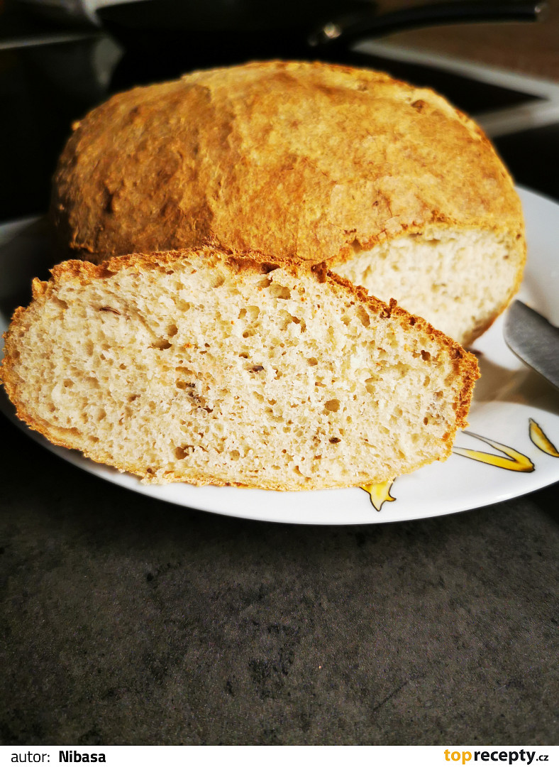 Jednoduchý domácí chleba - TopRecepty.cz