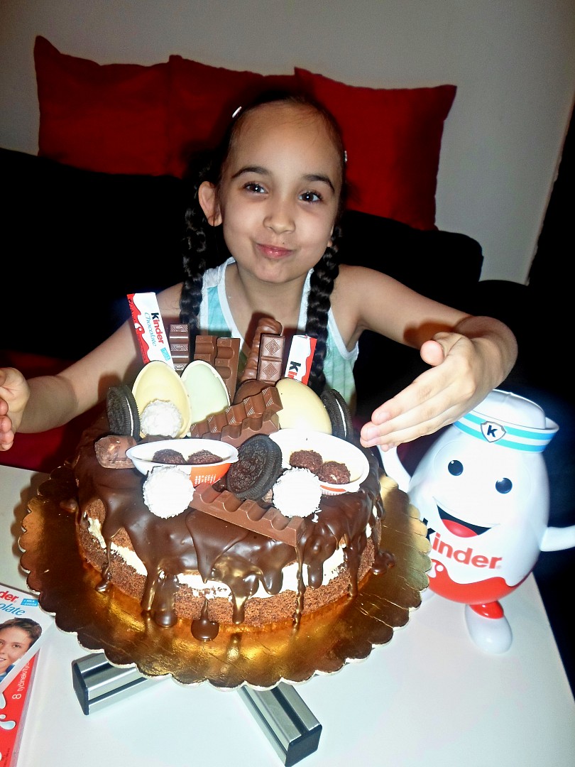 Dort Kinder Surprise, Kinder Joy, Kinder Bueno, Oreo, Raffaello ...