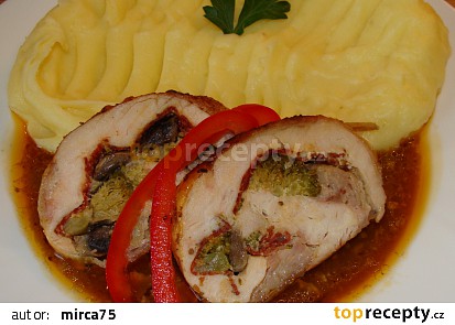 Kuřecí roláda s brokolicí recept - TopRecepty.cz