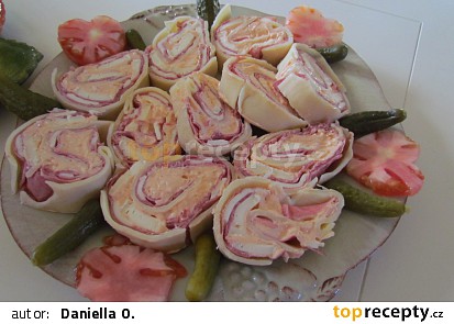 Plněná sýrová roláda recept - TopRecepty.cz