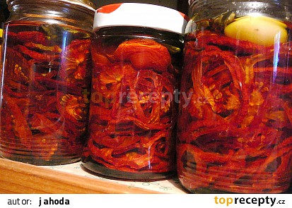 Sušená rajčata v olejové lázni recept - TopRecepty.cz