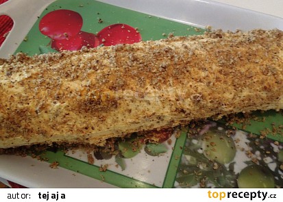 Ořechová roláda s jemným krémem recept - TopRecepty.cz